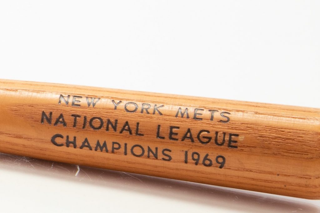 NY Mets NLCS Champions Commemorative Bat - Mets History