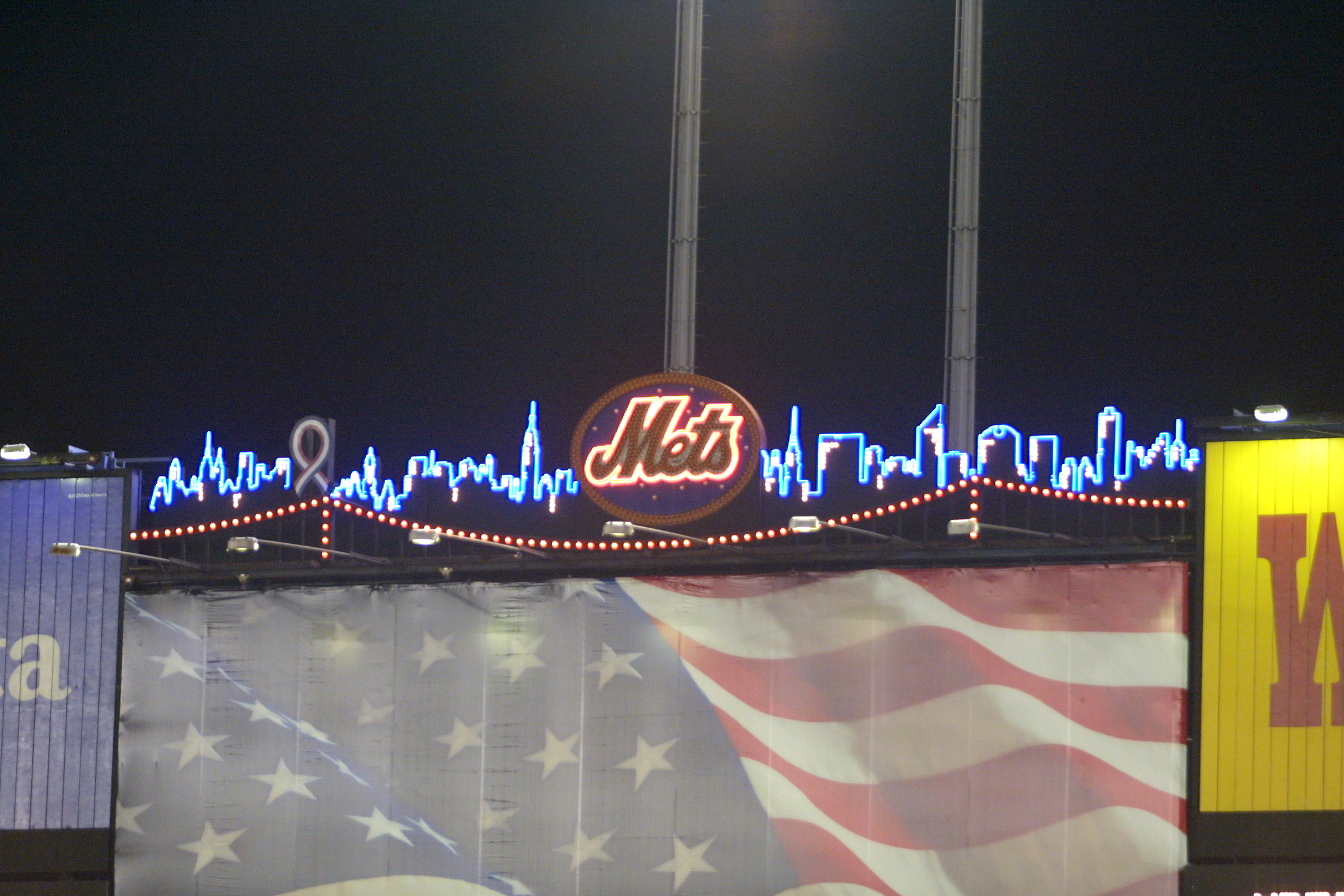 Shea Stadium's NYC Skyline After 9/11 - Mets History